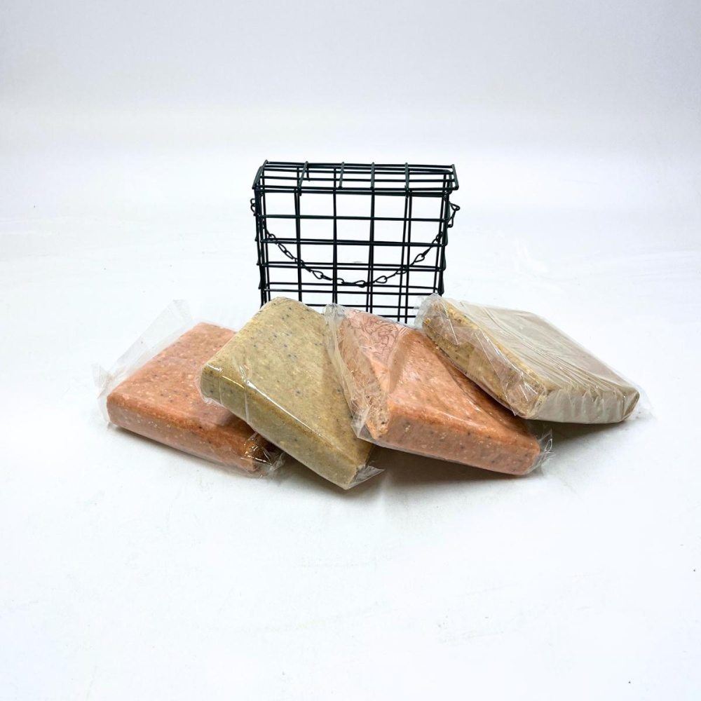 The Complete Guide to Suet Balls, Blocks and Pellets